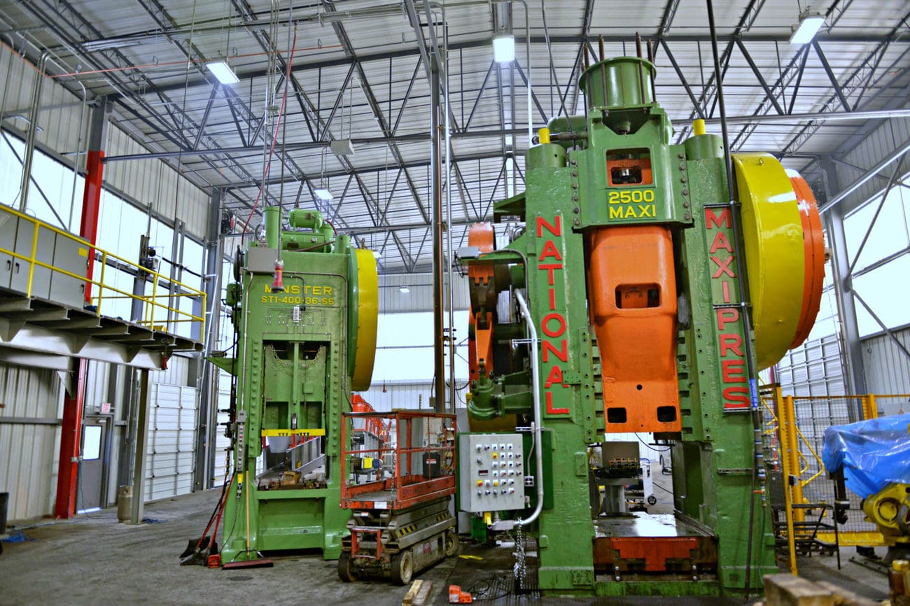 Hammer Forging vs. Press Forging - Cornell Forge Co.